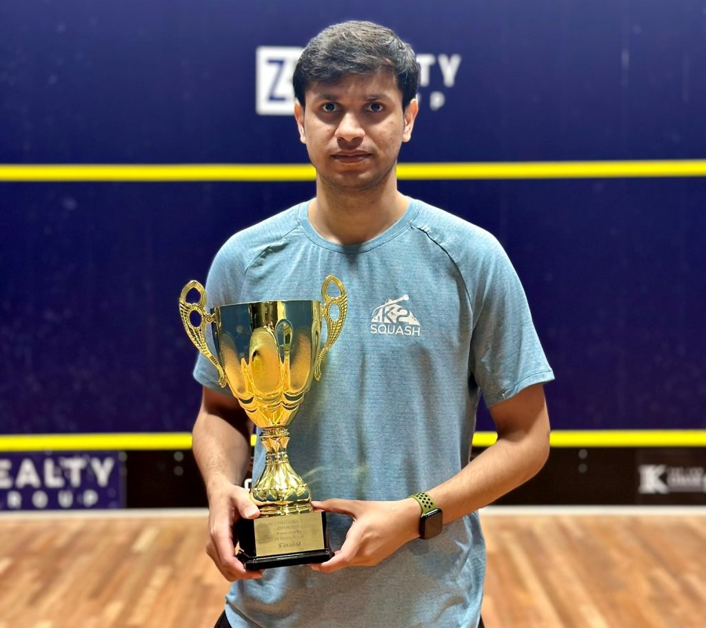 Pakistan’s M Asim Khan retired hurt in the final of HSC INTERNATIONAL SQUASH OPEN 2022 ...